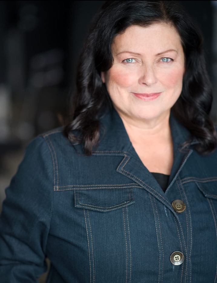 Sarah Hayward – actor, comedian, singer/songwriter and playwright